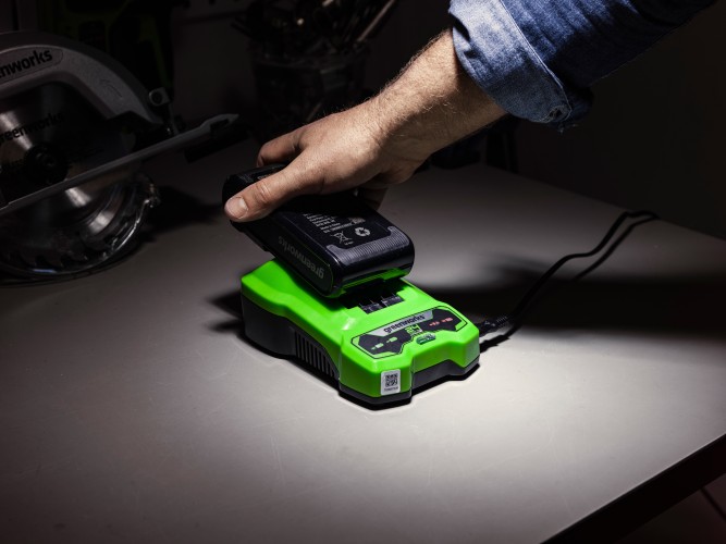 Аккумулятор Greenworks G24B4+, 24v, li-ion, 4 А·ч, с функцией Powerbank ...